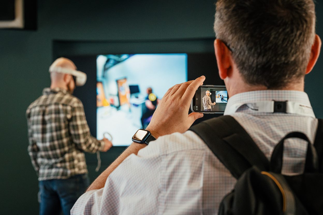 HELIX Showcase: Blueprint for a Digital Campus – Explore, Drop-in, Do ...